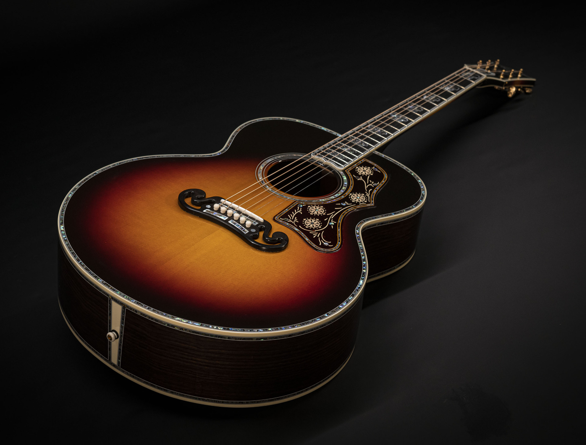 Gibson SJ-200 Monarch Mastershop Rosewood Triple Sunburst