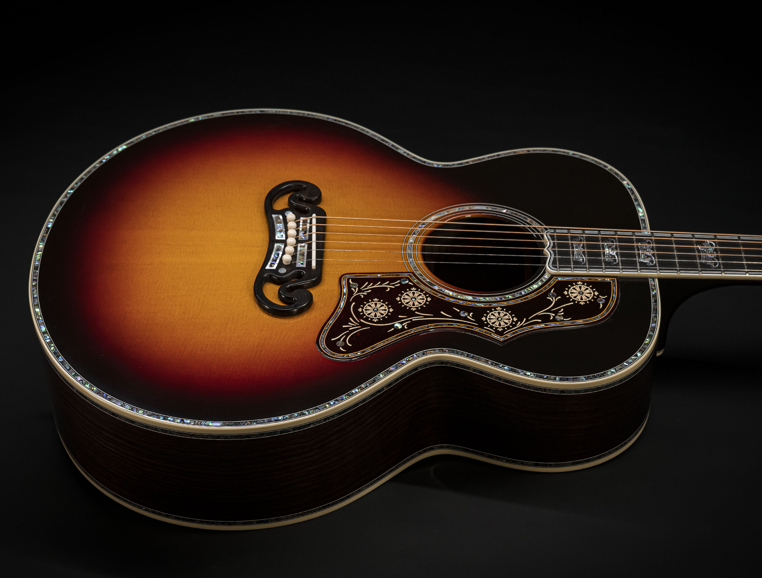 Gibson SJ-200 Monarch Mastershop Rosewood Triple Sunburst