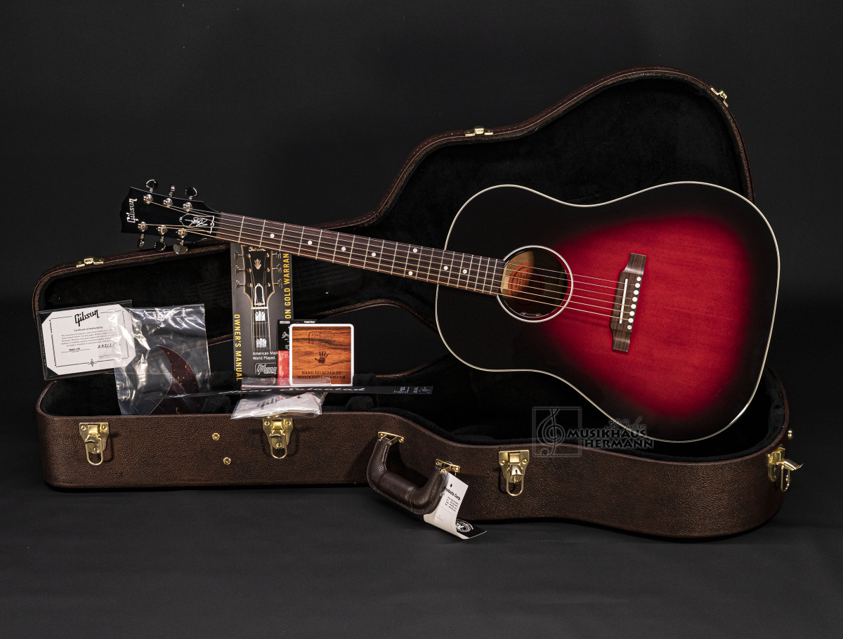 Gibson J-45 Slash Vermillion Burst | Musikhaus Hermann